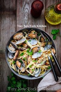Spaghetti With Clams – Tiny New York Kitchen